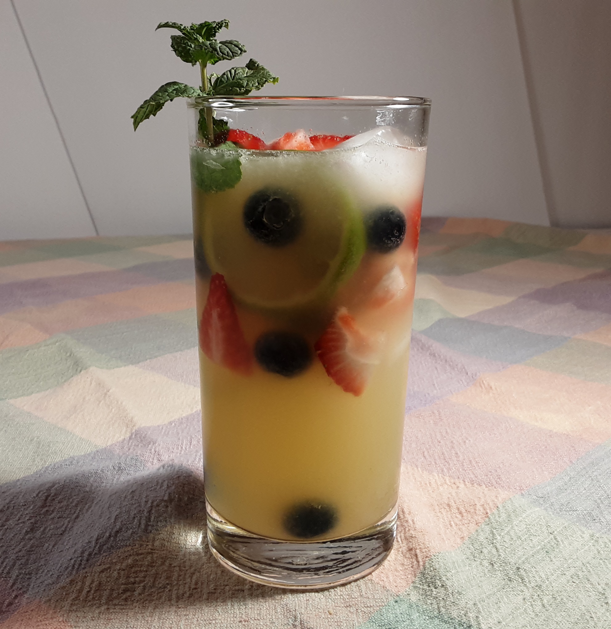 Fizzy Vodka Pineapple Punch - Meats-Beets-Bubbles