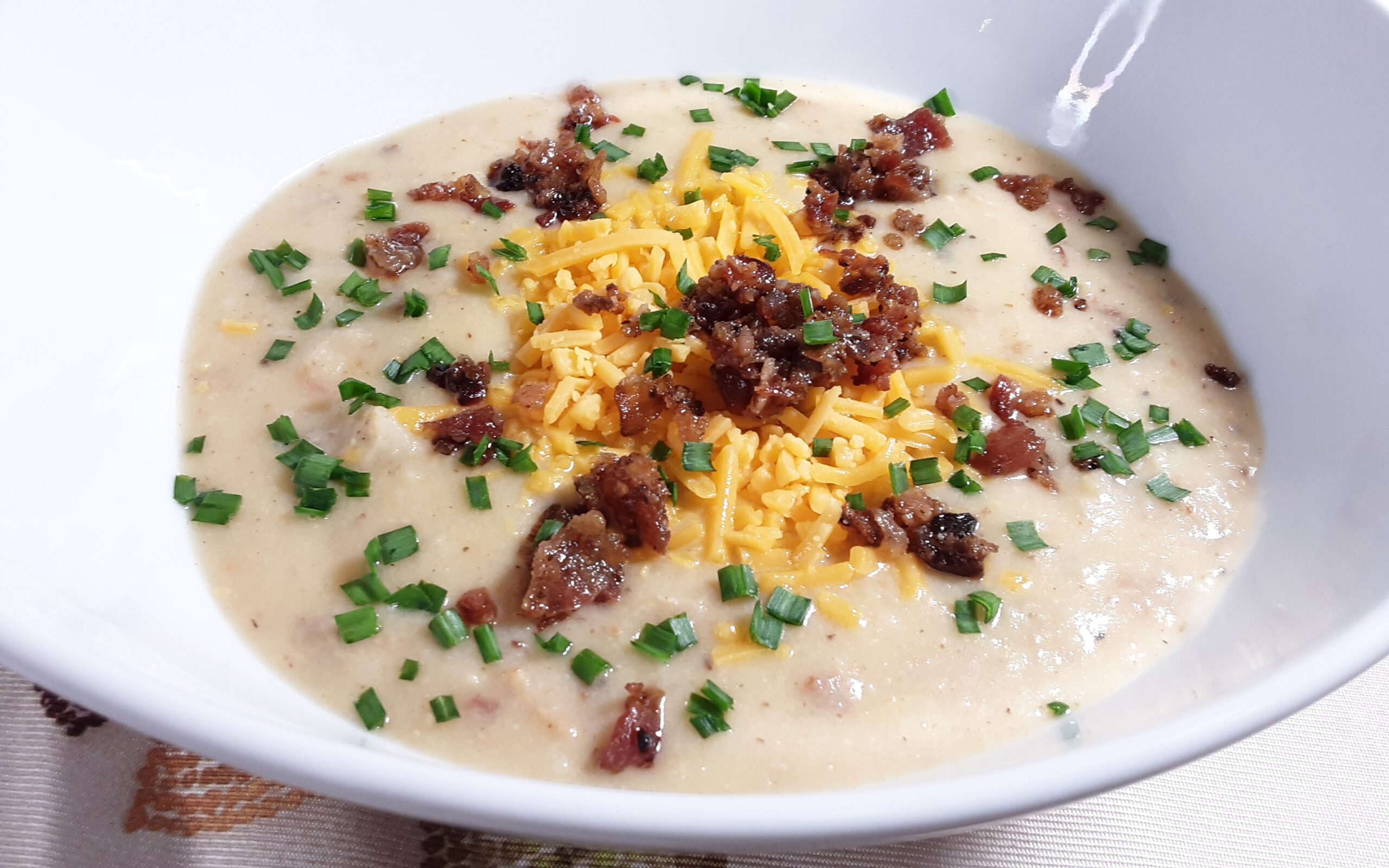 Cauliflower Leek Soup - Meats-Beets-Bubbles